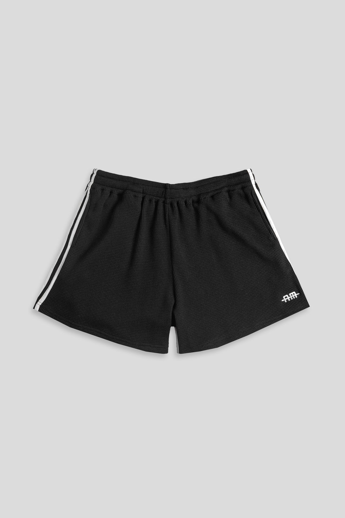 Mikaels Short
